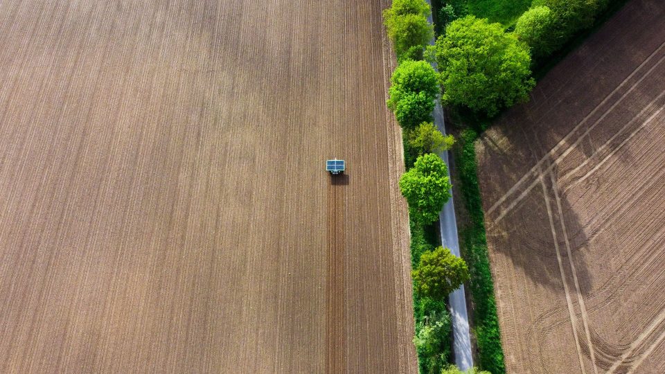 FarmDroid +Spray microspray system 94% Reduction in Herbicide Use ...
